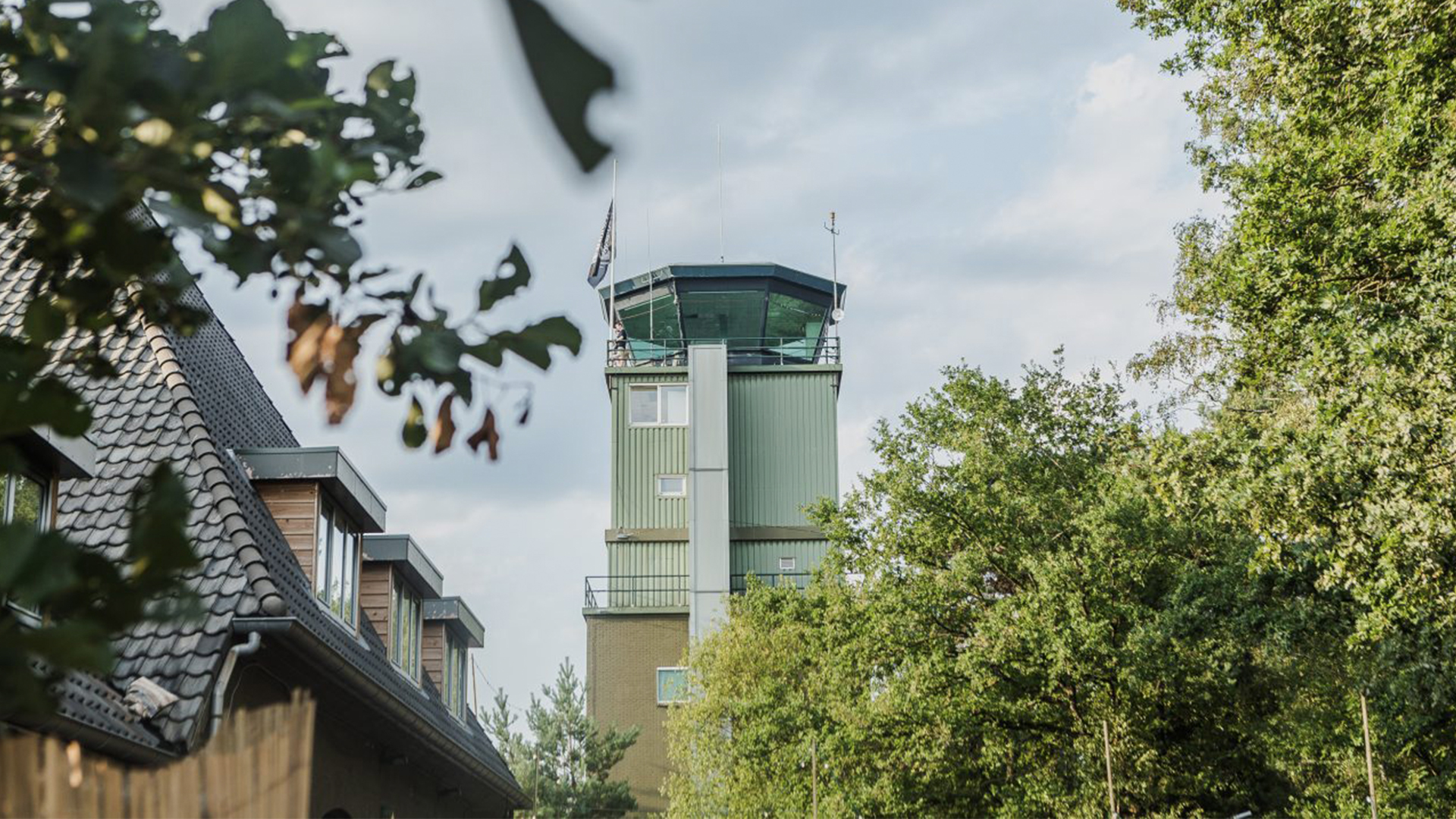Onder De Radar Festival | 28 & 29 August 2026 | Vliegbasis Twenthe ...