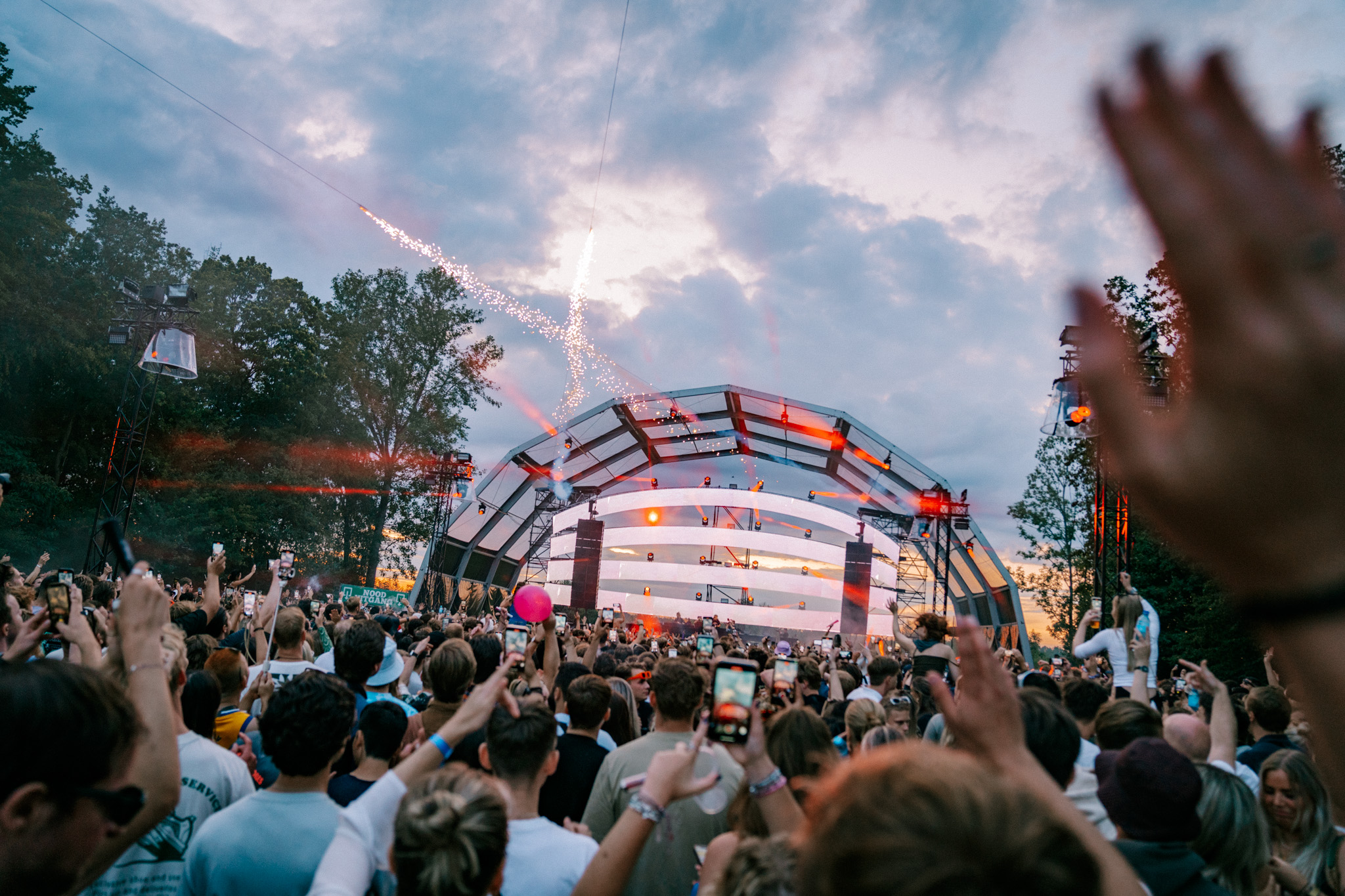 Omwonenden - Onder de Radar Festival | 30 & 31 augustus 2024, Enschede